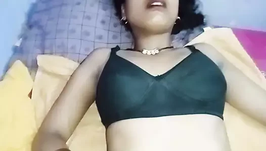 印度德西哥用印地语被她的小鲜肉狠操 Xhamster
