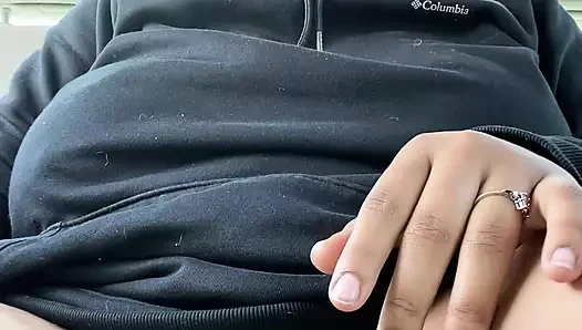 Ebenholz fingert im Auto | xHamster