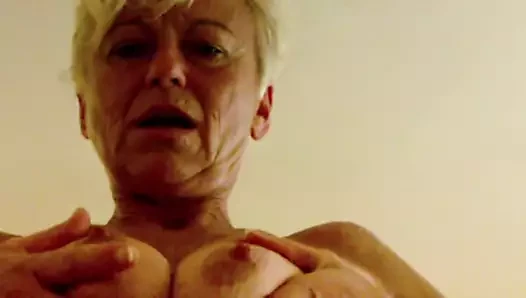 Cette Mamie Adore Sucer Des Bites Xhamster