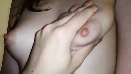 Französische geschwollene Brustwarzen | xHamster