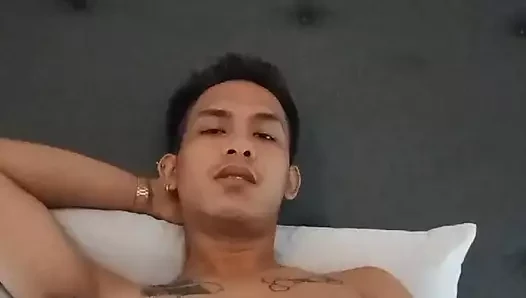 大块头淋浴打手枪 Xhamster