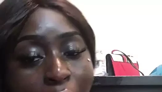 Ebenholz fingert im Auto | xHamster