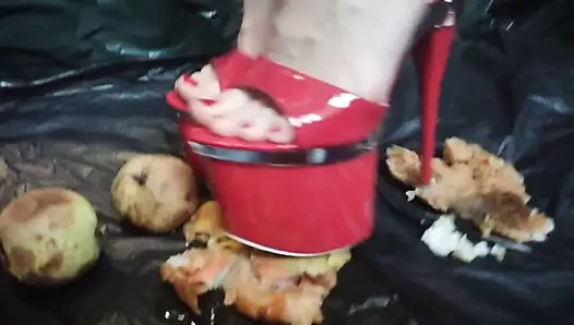 Lady L Crush Robot Avec Des Talons Hauts Extrêmes Xhamster